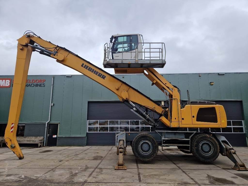 Liebherr LH 40 M - Middeldorp Bouwmachines B.V.